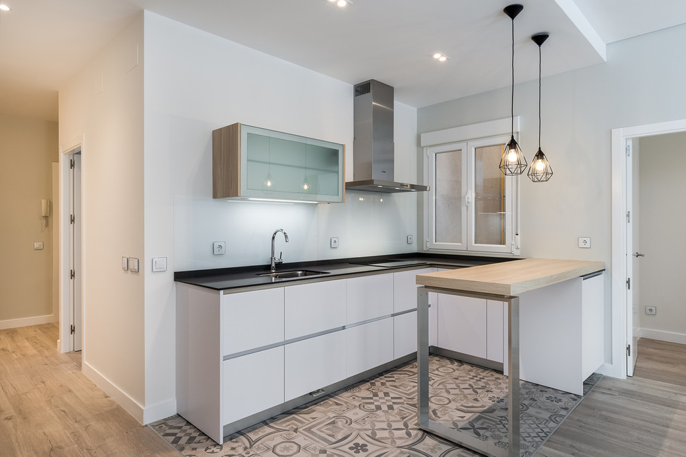 Reforma integral en Príncipe de Vergara - Modern - Kitchen - Madrid - by ARKin | Houzz