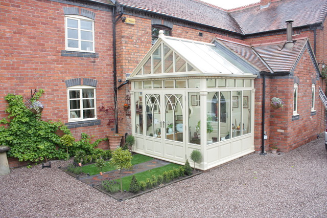 Entrance Porch / Small Conservatory - Traditional - Sunroom - West ...