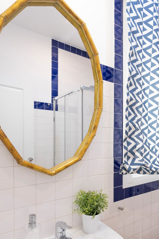 Decoración integral de vivienda - Cambio de imagen - Modern - Bathroom ...