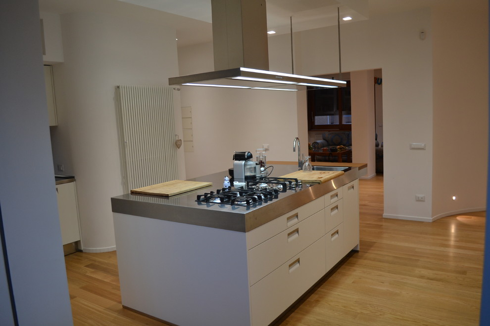 arclinea bianco e acciaio - Contemporary - Kitchen - Rome - by Arclinea ...