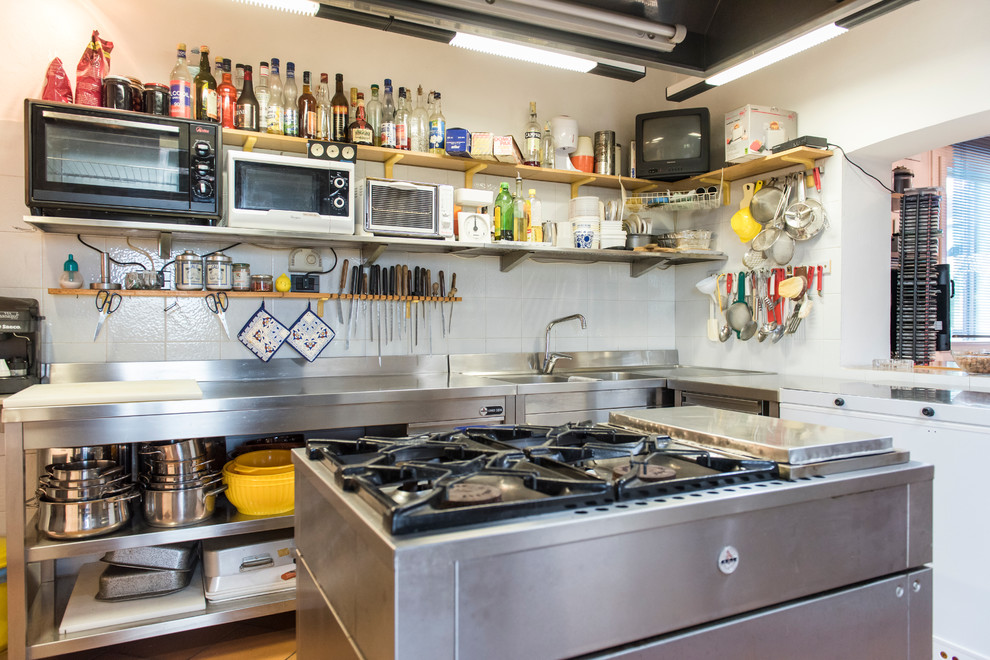 Flavio Camorani - Fender guitar & ampli private collection - Industrial ...