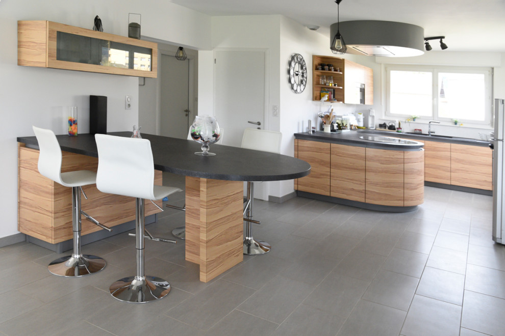 Cuisine arrondie - Coeur de pommier - Contemporary - Kitchen - Nancy ...