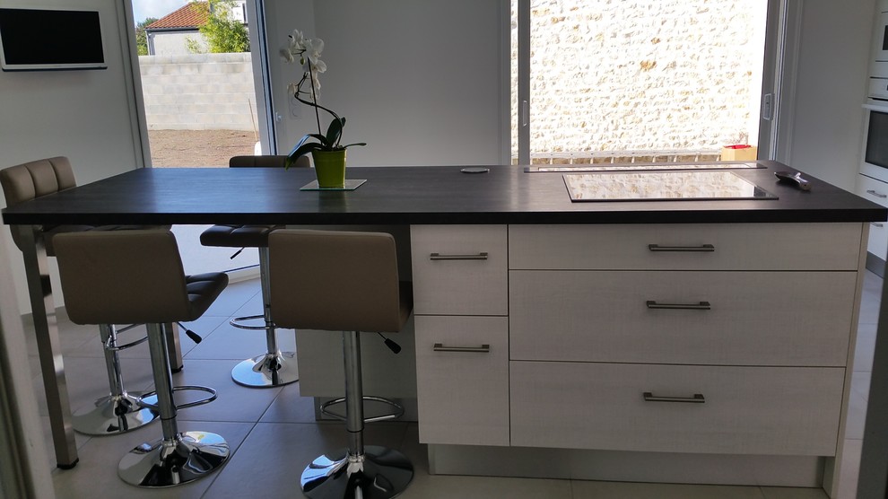 Cuisine contemporaine avec ilôt - Contemporary - Kitchen - Other - by ...
