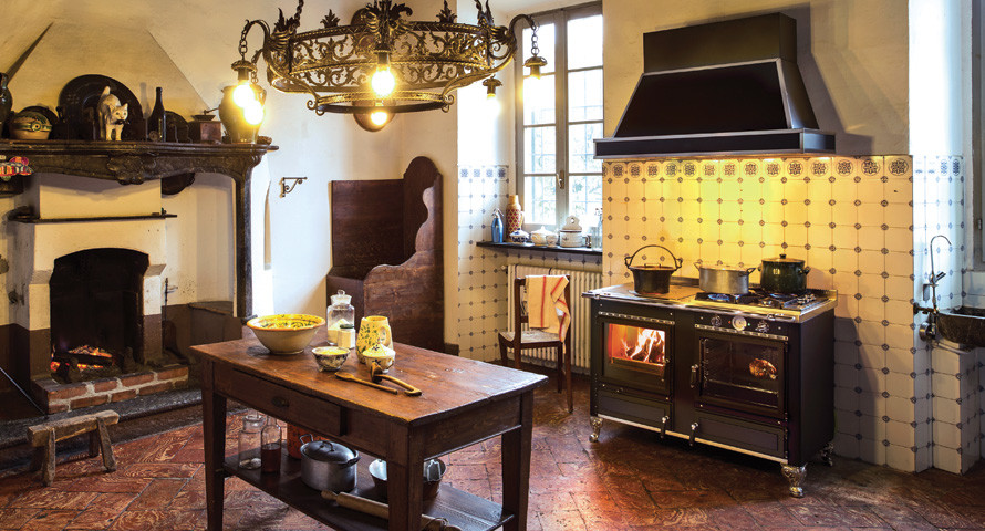 Fourneaux à bois pianos de cuisson - Farmhouse - Kitchen - Clermont ...