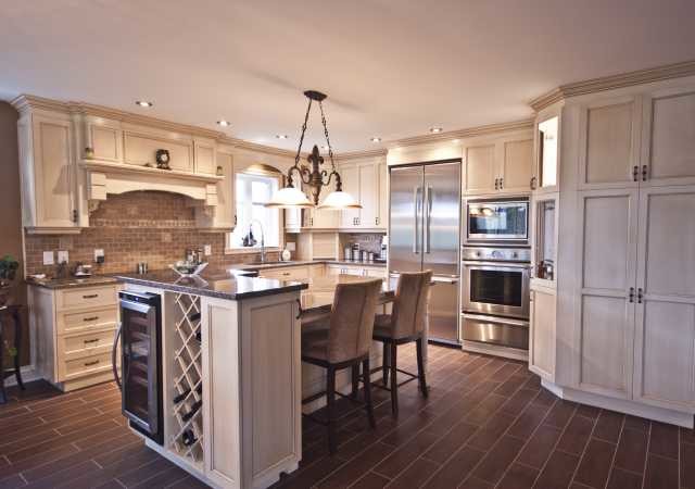 La Tétrault - Farmhouse - Kitchen - Montreal - by Les Artistes du Bois ...