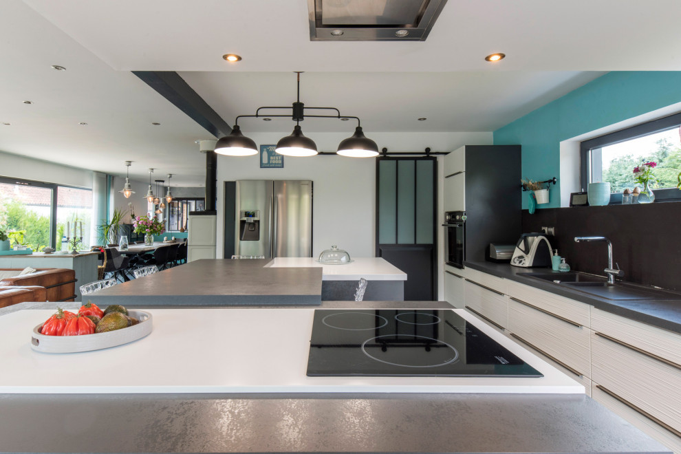 Maison booa - bardage bois - Saint Armand les eaux - Industrial ...