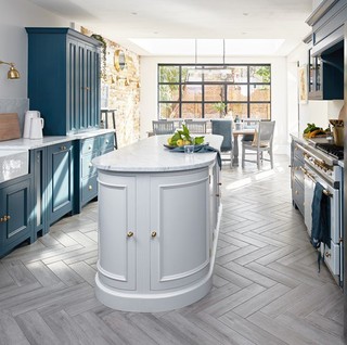 Neptune Chichester Kitchen - Classique - Cuisine - Bordeaux - par ...