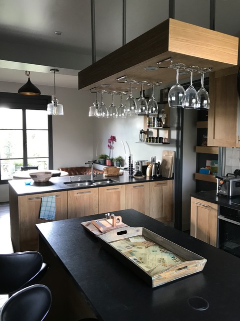 Un Chêne massif & un Cadre Intemporel - Transitional - Kitchen - Paris ...