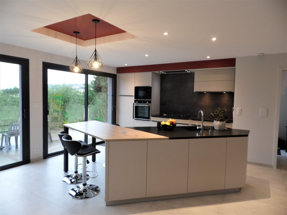 Un ilot ultra design - Contemporary - Kitchen - Clermont-Ferrand - by ...