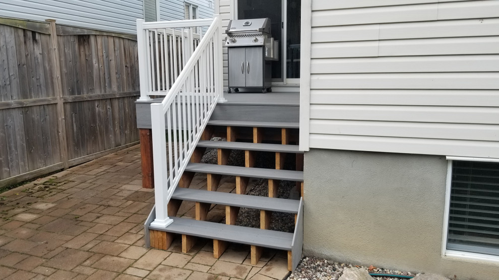 8' x 8' Composite Deck - Modern - Deck - Ottawa - by Mjolnir Construction | Houzz