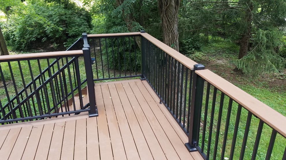 Aluminum Railing, PVC and Capped Composite Decks - Modern - Deck ...