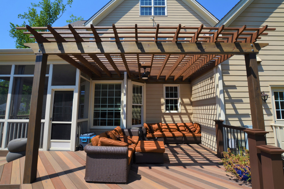 Apex Deck with Custom Pergola and Ogee Cut Rafters - Terrasse en Bois ...