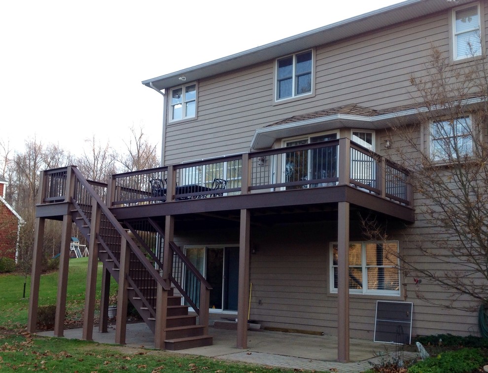 AZEK Deck with Timbertech Builderrail and Genovations Brownstone post ...