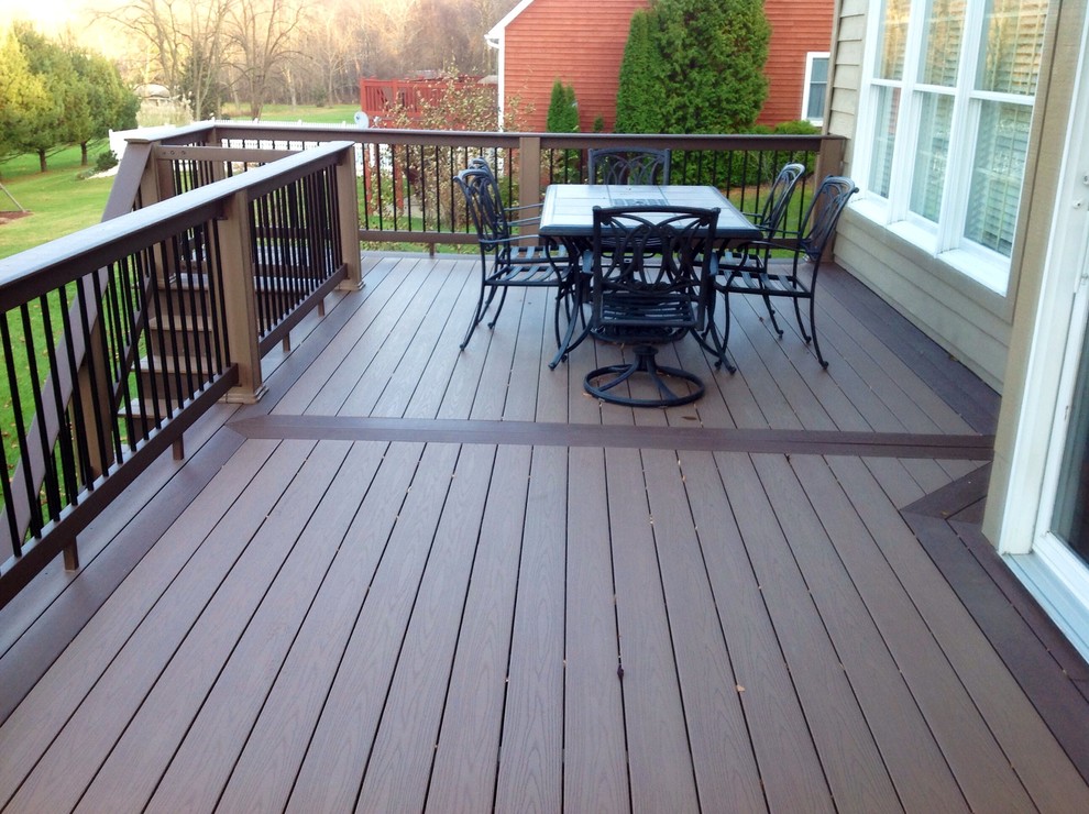 AZEK Deck with Timbertech Builderrail and Genovations Brownstone post ...