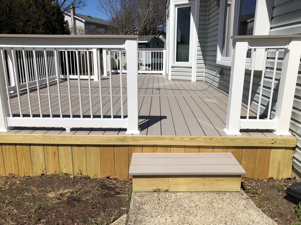 Azek Deck with Vinyl Railing by Carol Stream Deck Designer - Classique ...