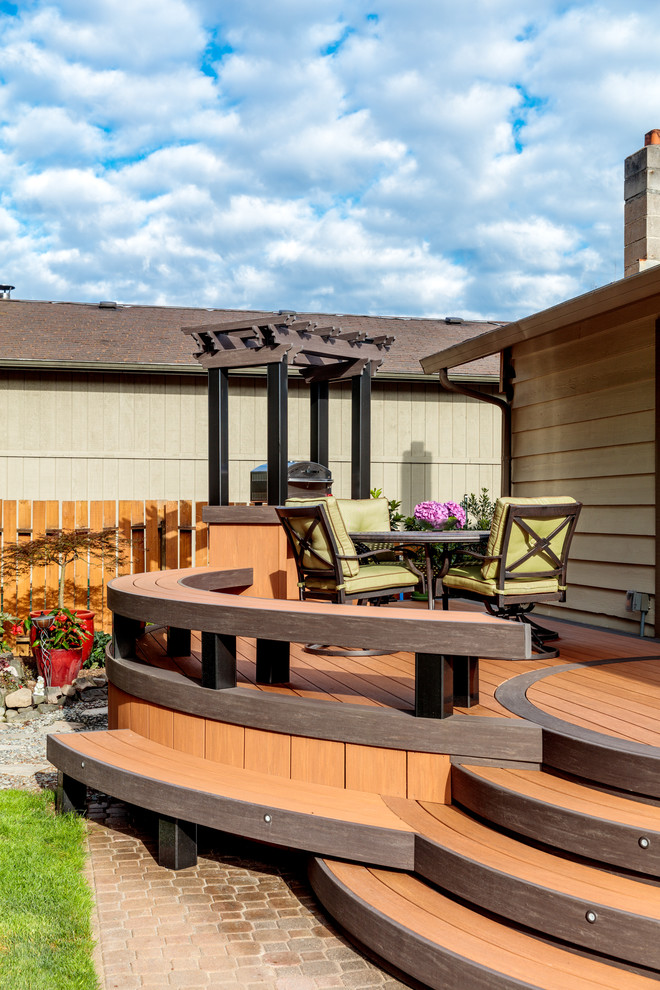 AZEK Vintage Collection Curved Decking in Cypress - Traditional - Deck ...