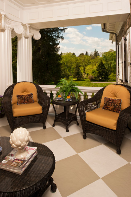 Balcony and Vestibule Stonebridge Mansion - Clásico - Terraza y balcón ...