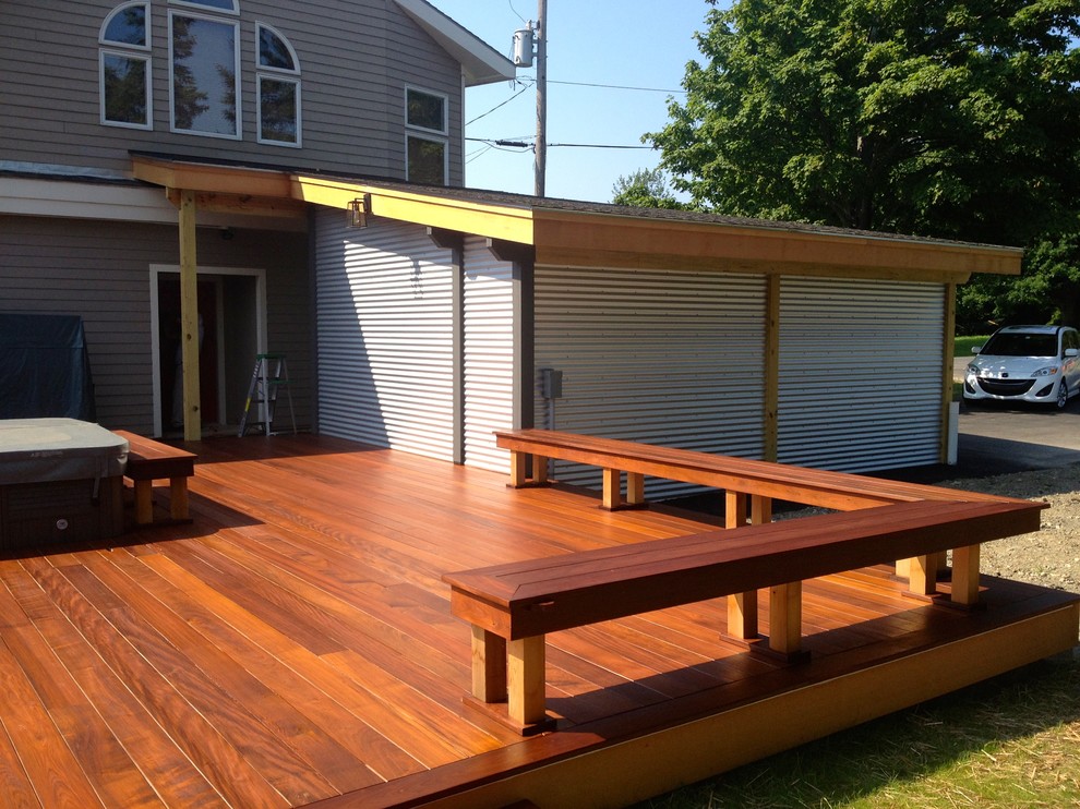 Carport with galvanized siding and new deck with bench - Minimalistisch ...