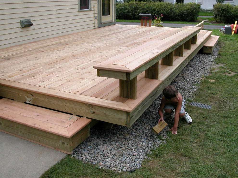 Cedar Deck - Contemporary - Deck - New York - by Theodore Wagner | Houzz