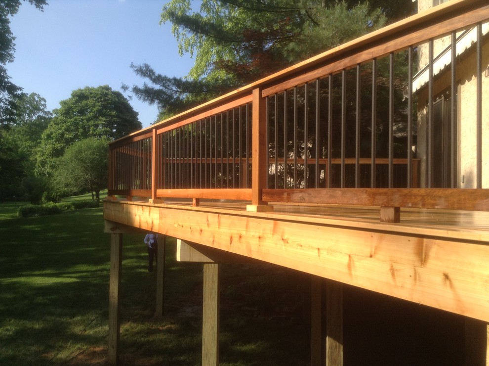 Cedar Deck with aluminum balusters Built Along River Bank. - Modern ...