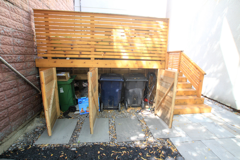 China Town front and backyard - Moderno - Terrazza - Toronto - di Ted ...