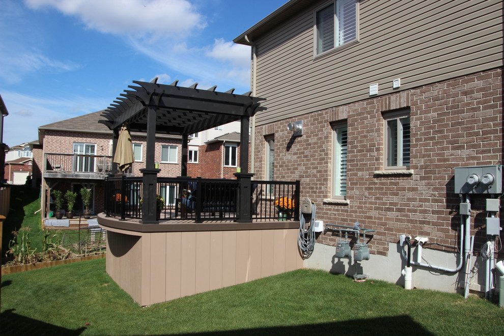 Clubhouse vinyl decks. - Modern - Deck - Toronto - by Hickory Dickory ...