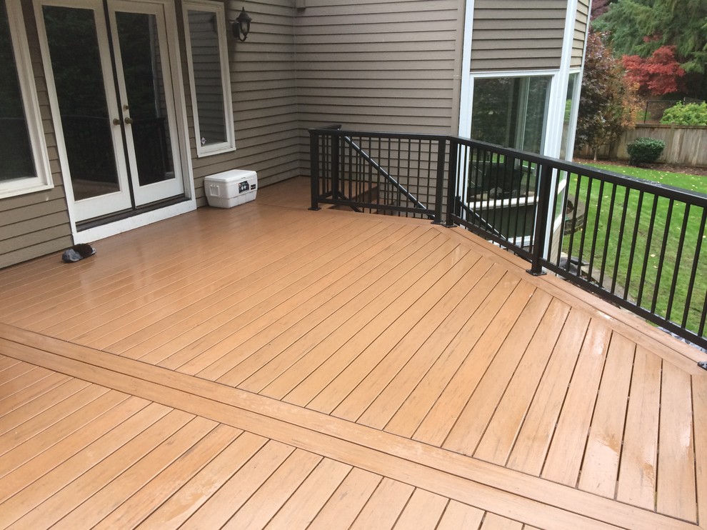 Composite & PVC - Modern - Deck - Seattle - by MasterDecks, LLC | Houzz