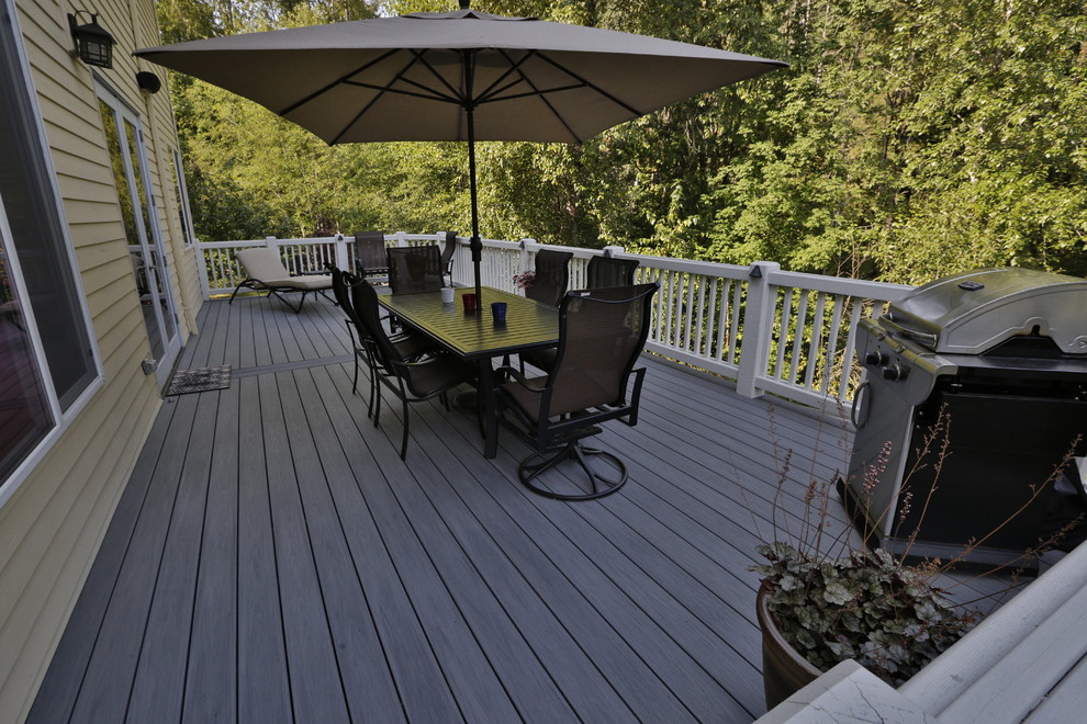 Composite & PVC - Modern - Deck - Seattle - by MasterDecks, LLC | Houzz