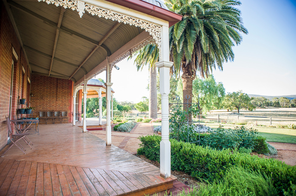 Country Garden - Farmhouse - Deck - Sydney - by Outscape | Houzz