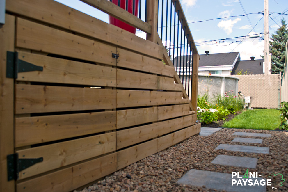 Cour arrière familiale - Contemporary - Deck - Montreal - by Plani ...