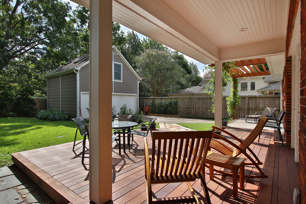 Covered Deck and Pergola - Deck - Houston - by Abbott Contracting | Houzz