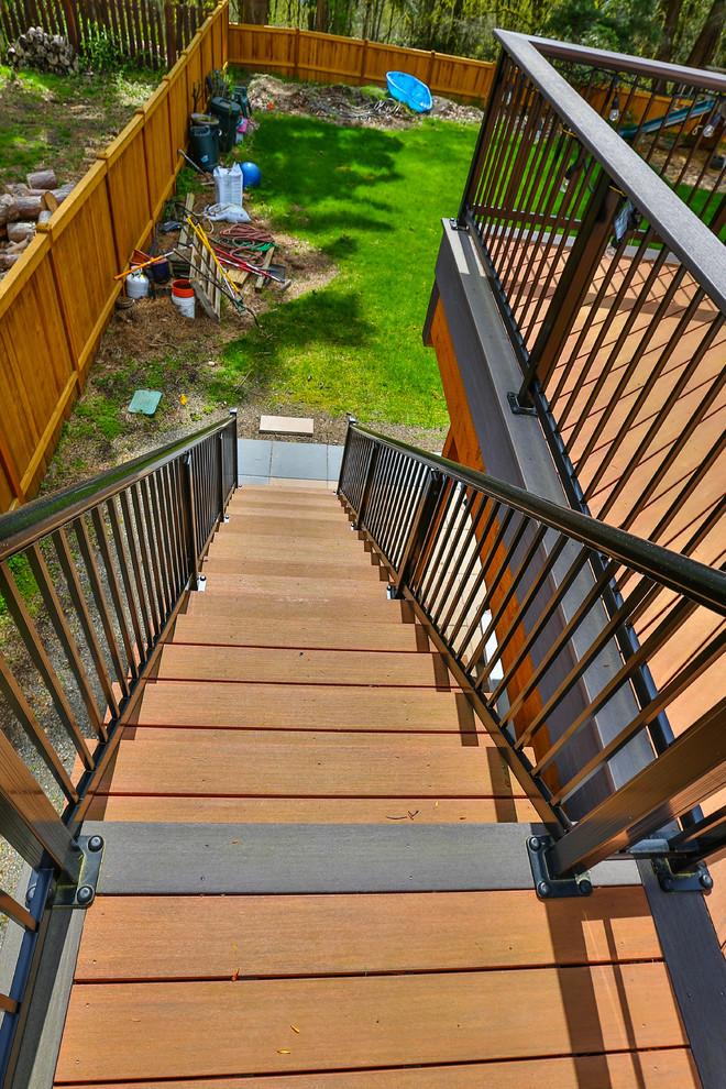 Cushman - Modern - Deck - Seattle - by MasterDecks, LLC | Houzz