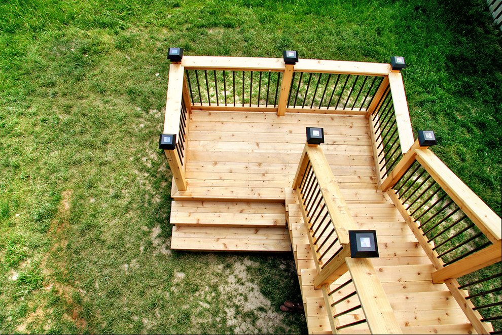 Custom Cedar Deck - Contemporary - Deck - Toronto - by KP Construction ...