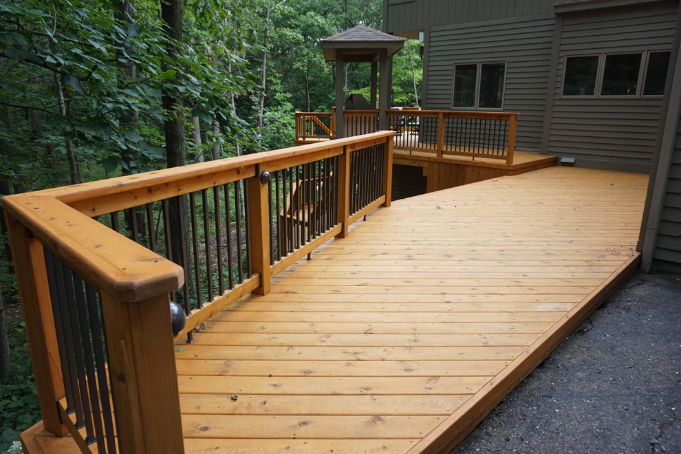 Deck With Grilling Area