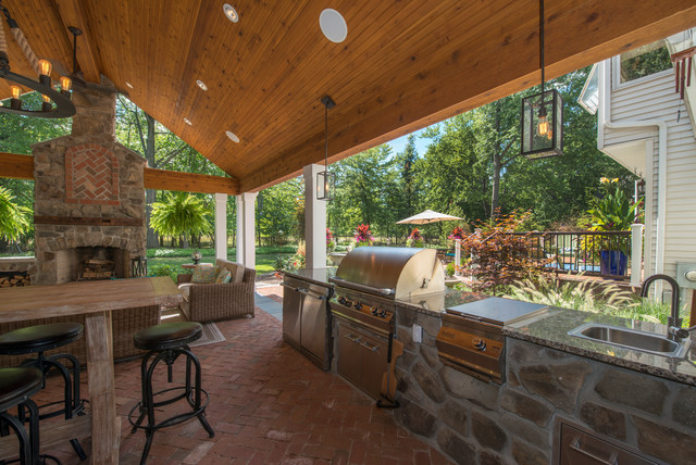Deck/Outdoor Kitchen/Pavilion - Terrasse en Bois - Cleveland - par ...