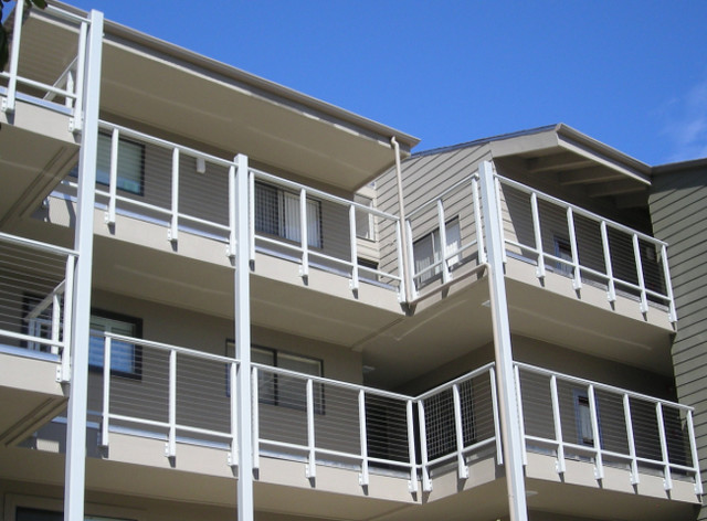 Deck, patio, porch, balcony cable railing - Moderne - Terrasse en Bois ...