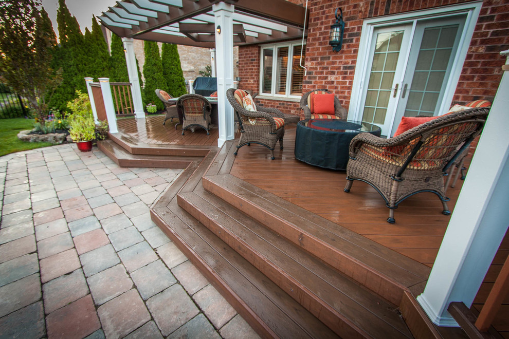 Deck with Composite Pergola - Traditional - Deck - Toronto - by ROYAL ...
