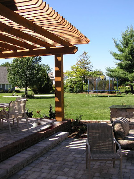 Decks & Pergolas - Farmhouse - Deck - Chicago - by McMorrow Construction | Houzz