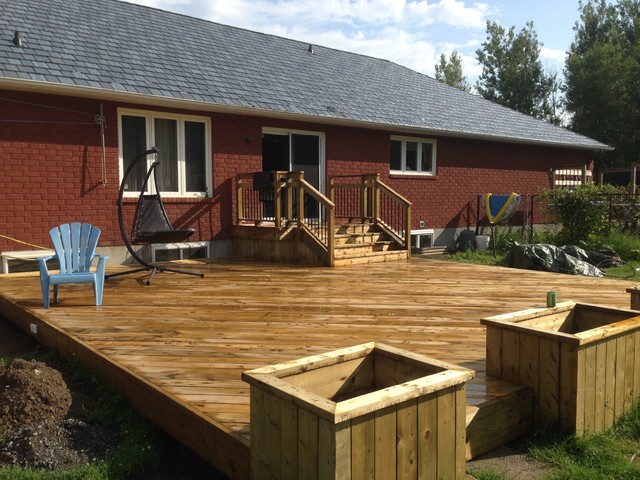 Decks - Traditional - Terrace - Ottawa - by C&G Group | Houzz UK