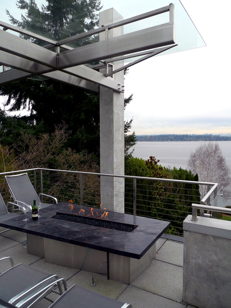 Gin & Tonic Look-Out - Contemporary - Deck - Seattle - by Castanes ...