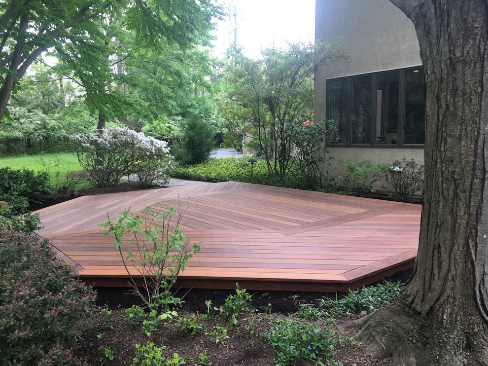 Gwynedd Valley Floating Deck - Deck - Philadelphia - by Garrett ...