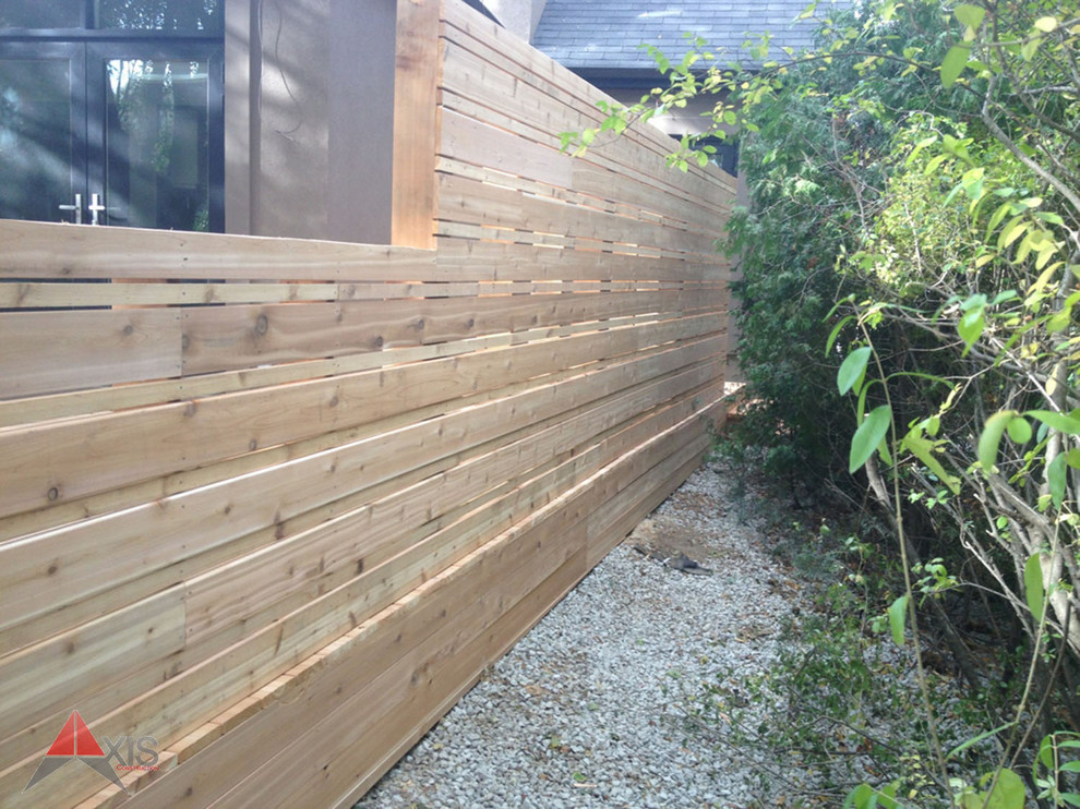 Horizontal Cedar Privacy Screen - Modern - Deck - Toronto - by User | Houzz