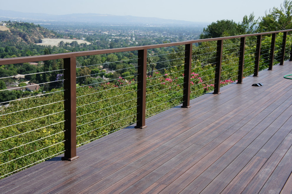 IPE color PVC DECK - Contemporary - Deck - Los Angeles - by LA-Decks ...