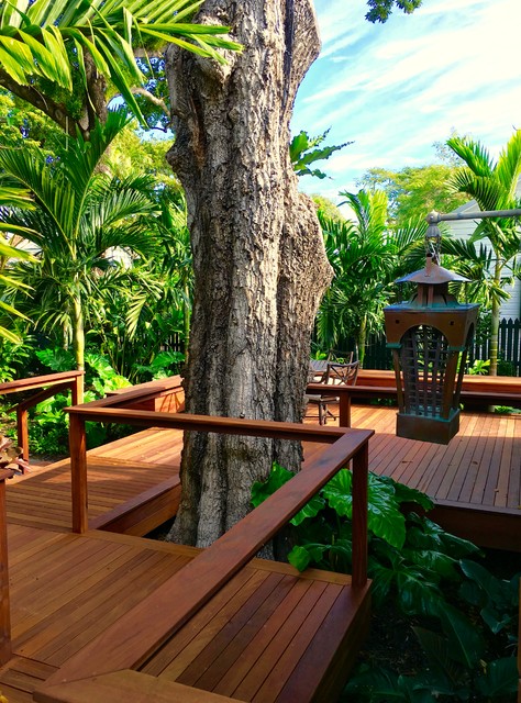 Ipe deck with Mahogany bench and Tigerwood outdoor shower - Exotique ...