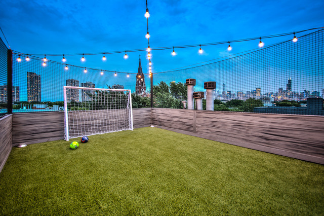 Lincoln Park Rooftop with soccer field - Moderne - Terrasse en Bois ...