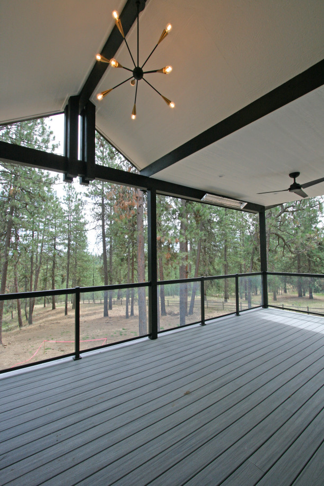 Modern Farmhouse - Deck - Seattle - by JMT Builders | Houzz