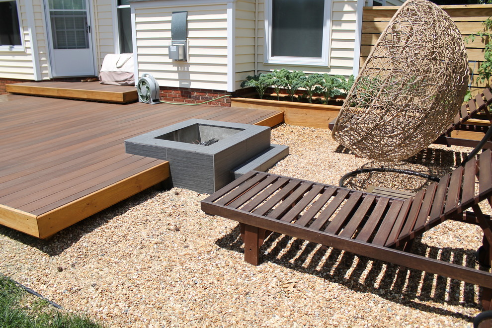 Modern Platform Deck and Outdoor Space - Modern - Deck - Charlotte | Houzz