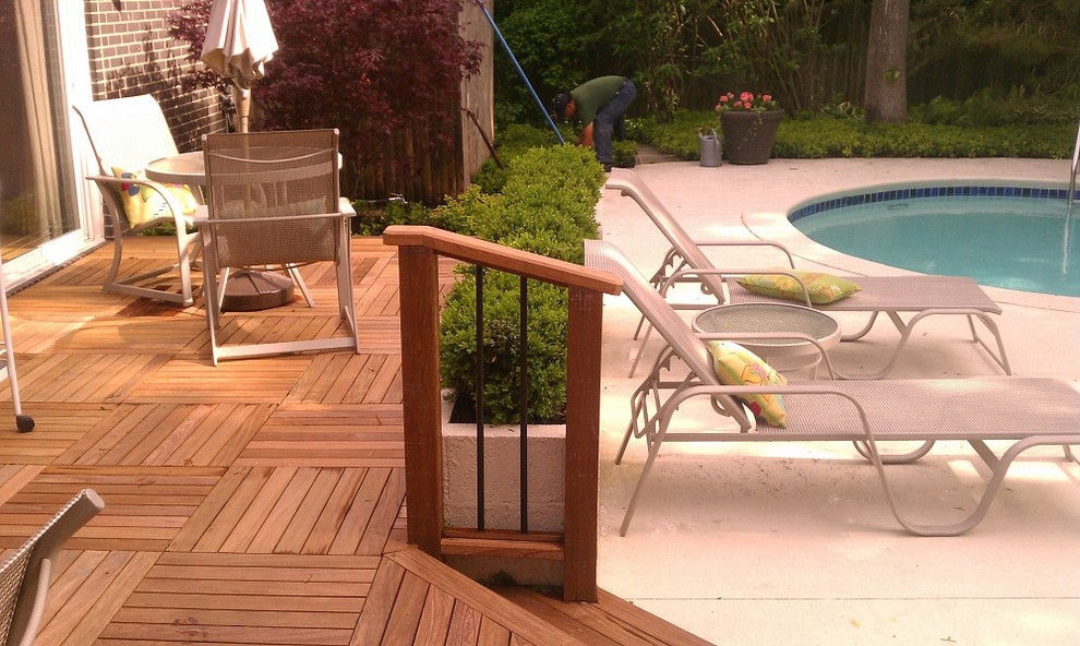 Modern Pool Deck - Modern - Deck - Chicago - by Exterra Designs, Inc ...