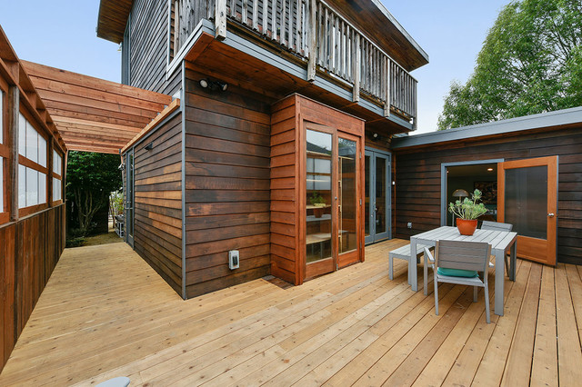 Modern Urban Deck - Rustic - Deck - San Francisco - by Visual Jill Inc ...