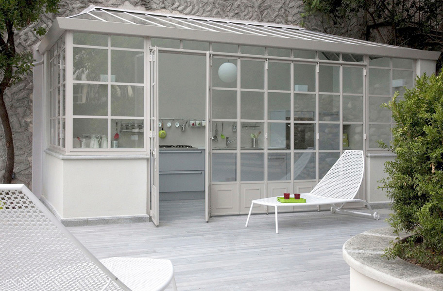 Modern white outdoor decking - Modern - Deck - Miami - by Simple Steps ...